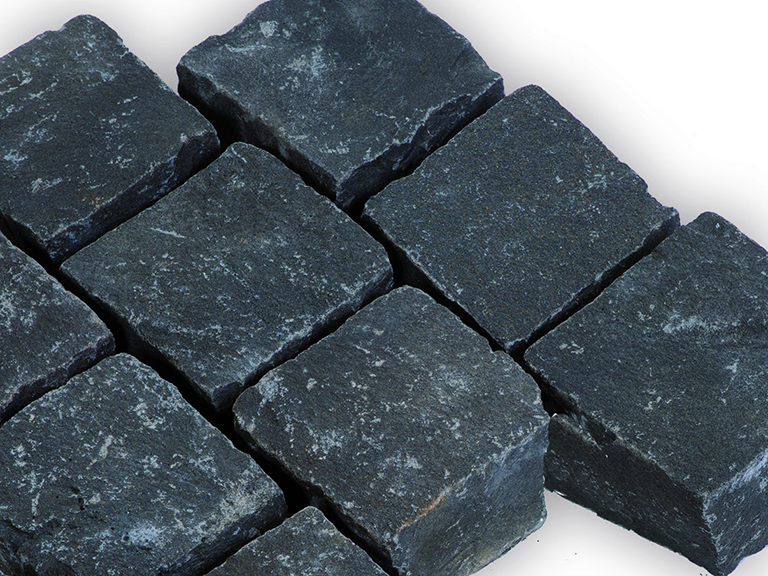 Basalt Pflastersteine Sanoku - OTT Natursteine - Baustoffrecycling